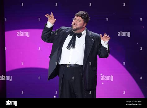 Daniel Zillmann Laudator Bestes Maskenbild Bei Verleihung Deutscher