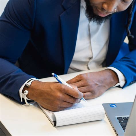 Clya Wij Brengen Verbinding Tussen Organisatie En Professional