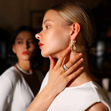 White Uraeus Ring Retro Chic Official