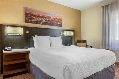 Best Western Royal Palace Inn And Suites Rooms And Rates