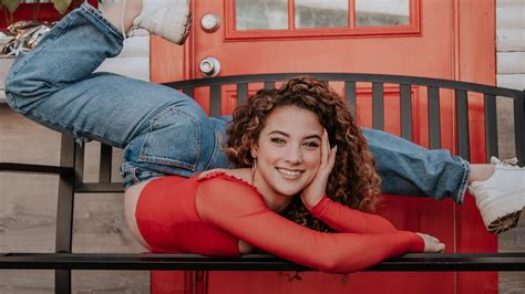 Top 20 Best Sofie Dossi Wallpapers In 2024