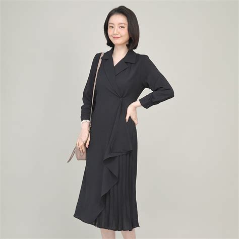 포스티 언발 플리츠 셔츠 카라 드레이프 여성 봄 여름 얇은 긴팔 롱 원피스 K02357