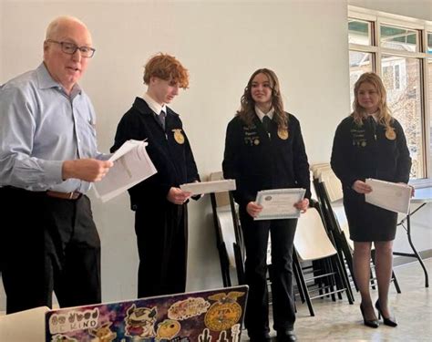 Sun Prairie West Ffa Officers Speak To The Optimist Club School