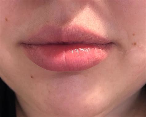 16 Best Cheap Lip Plumpers For Soft Pillowy Lips 2022