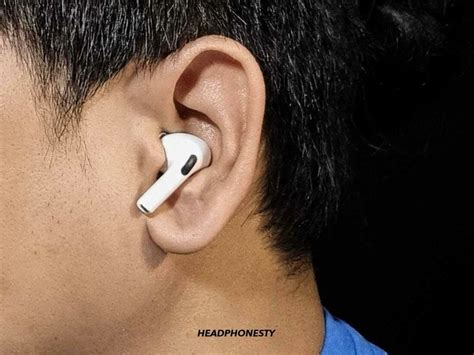 6 Simple Tips To Keep Your Airpods From Falling Out Headphonesty