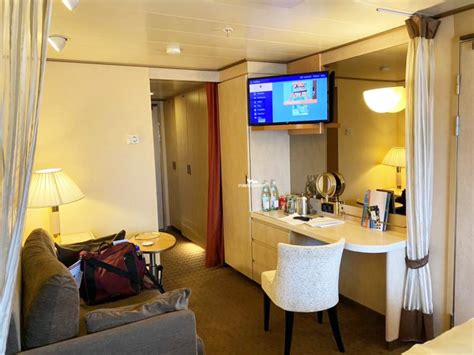 Volendam Oceanview Stateroom Cabins