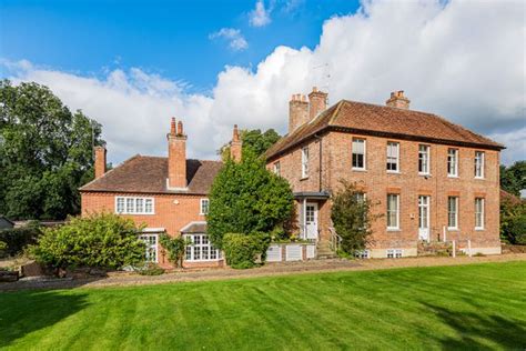 Homes For Sale In Farnham Surrey Buy Property In Farnham Surrey