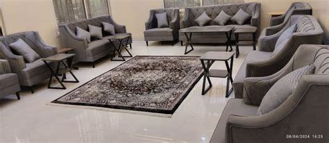 استراحة بجلسة خارجية ومسطح اخضر