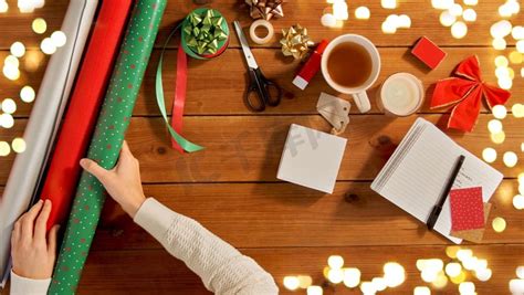 夹东西卡通摄影图片 夹东西卡通摄影作品 千库网