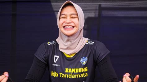 Manisnya Senyum Wilda Nurfadhilah Atlet Voli Cantik Sekaligus Selebgram Dan Pengusaha Hijab