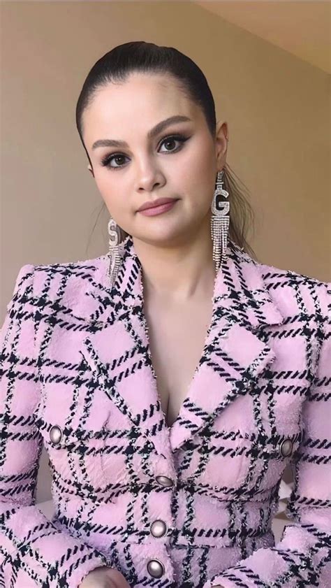 Pin De Chiro Cuevas Em Selena Gomez