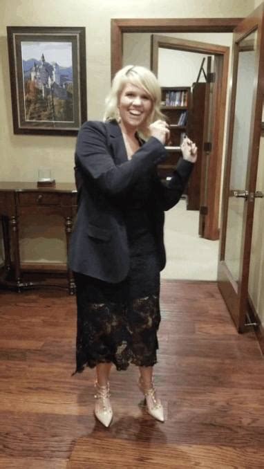 Jade When She Finds Out The Office Just Got Its Own Twitter And Instagram Ohhappyday