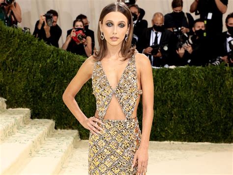 Met Gala Emma Chamberlain Wore A Gold Dress With Cutouts Business