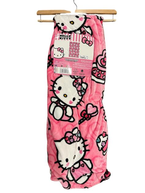 Hello Kitty Vipper Av