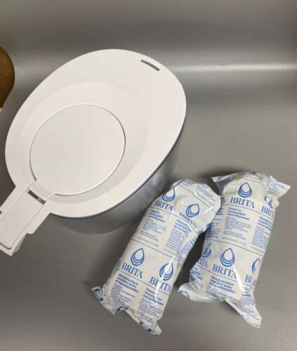 Brita Water Filtration Lid Assembly Includes 2 Filters Model Ob03 New W