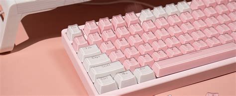 Mintcaps Keycaps 104 Keys Crystal Jelly White Keycaps