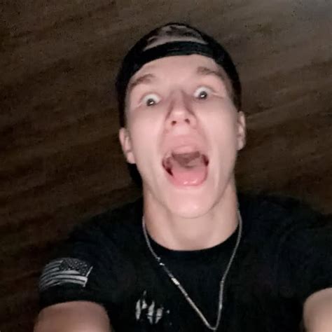 Logan💀🖤 Itz Lcm • Threads Say More