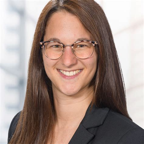 Laura Heckmann Spezialistin Im Bereich Vetriebscontrolling Sparkasse Rhein Nahe Xing