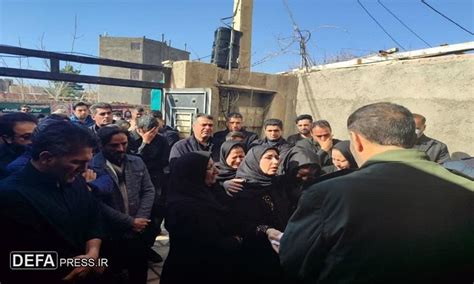 تصاویر دیدار سردار فرجی با خانواده شهید سید مرتضی حسینی