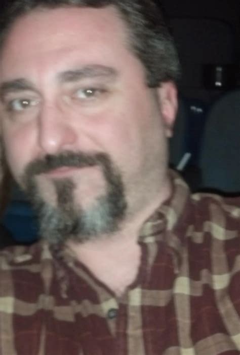 Toni Thiel Aus Frechen • 45 • Er Sucht Jungen Partner • Für Mehr Als