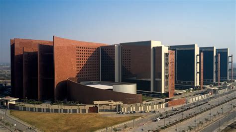 Morphogenesis Completes Worlds Largest Office Building In India