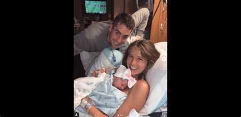 Photo John Isner Présente Sa Fille Hunter Grace Née Le 15 Septembre