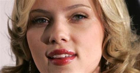 스칼렛 요한슨 나체사진 유포 해커 121년형 받을 줄 알았더니