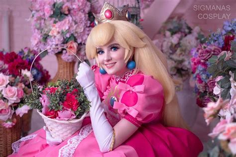 Princess Peach Cosplay By Sigmanas On Deviantart Artofit