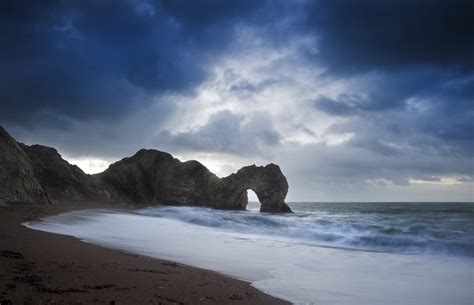 A Short Hike Between Two Landmarks West Dorset Leisure Holidays