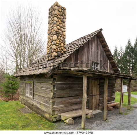 6 097 Imágenes De Small Log Cabins Imágenes Fotos Y Vectores De