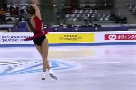 2021年女子花样滑冰的惊艳慢镜瞬间女子瞬间
