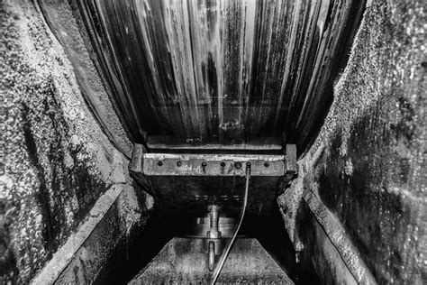 Industrialna Fotografia Andrzeja Kosikowskiego W Kieleckiej Związkowej