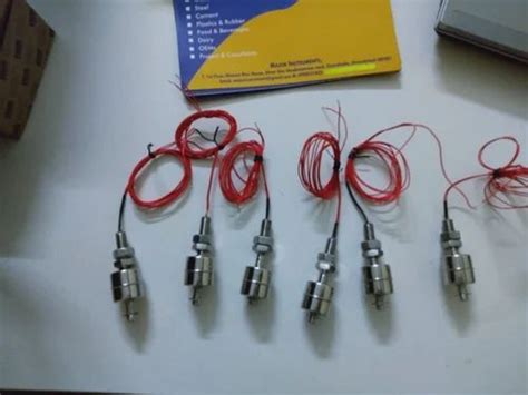 Top Mount Media Type Liquid Ss Level Switch Meter Technology Differential At ₹ 500 Piece In