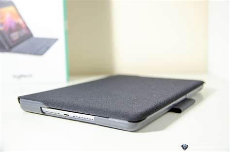 Type On The IPad Like A Pro Logitech SLIM FOLIO IPad Keyboard Case Review