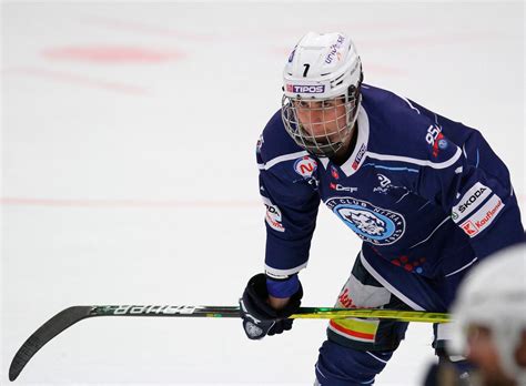 Len Aby Sme Nevytŕčali Takto Nás Vychovali Vravel Valábik Sebavedomý Nemec Je Už Iný Jeho