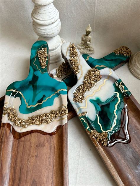 Resin And Wood Platter Wooden Tray With Resin Design Wooden Tray