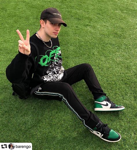 Ls29 Urban Market Ruined Factory Knitwear Offwhite Barengo