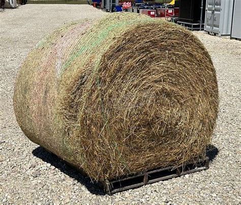 10 4x5 Round Bales Of Mixed Grass Hay Schneider Auctioneers Llc