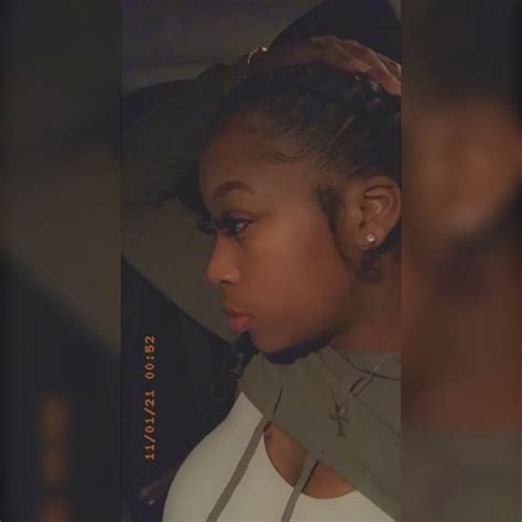 Tia Tia Tia Charnae • Threads Say More