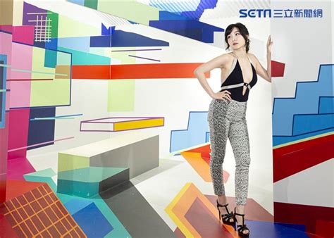 主播高毓璘、李文儀、張宇穿辣服逛展｜娛樂圖輯｜娛樂星聞 Starsetncom