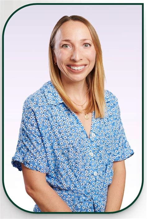 Ernesta Fernandes Medium