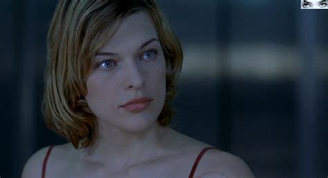 Naked Milla Jovovich In Resident Evil