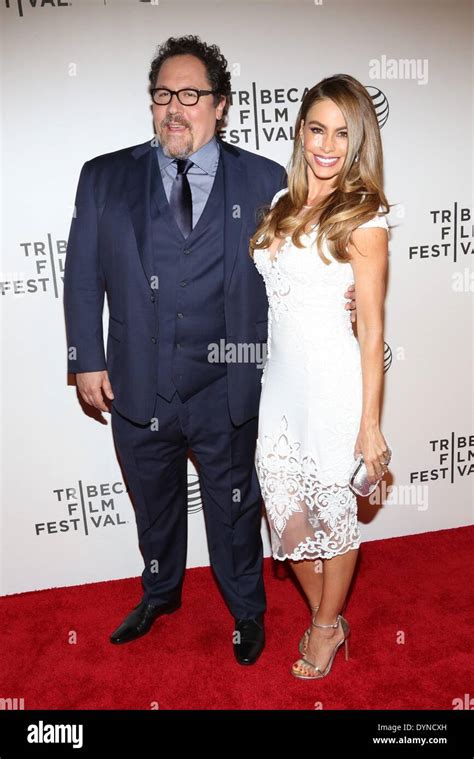 New York Ny Usa 22nd Apr 2014 Jon Favreau Sofia Vergara At