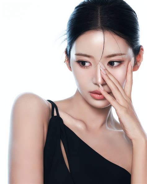 김 묘정 어덴비 표지 촬영 Athanbeofficial 어덴비 어제보다나은오늘 Instagram