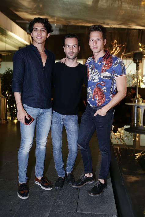 Esteban Abascal Celebra Muy Divertido Su Cumpleaños Número 30