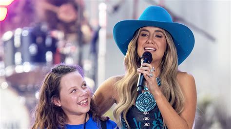Lainey Wilson Sweetly Grants Make A Wish To Young Superfan On Today And