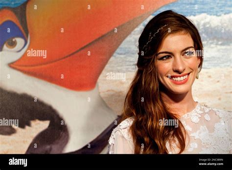 Anne Hathaway Rio De Janeiro