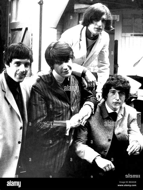 Kinks Uk Pop Group About 1965 From Left Mick Avory Ray Davies Dave