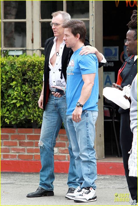 Mark Wahlberg Meets Up With Angelina Jolies Dad Jon Voight Photo