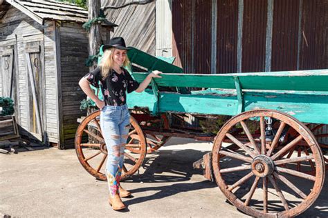 33500 Fotos De Cowgirl Fotografías De Stock Fotos E Imágenes Libres